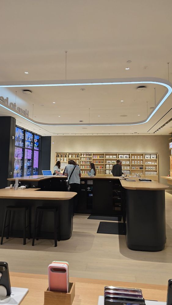 GOOGLE STORE OAKBROOK - Updated December 2025 - 18 Photos - 63 Oakbrook ...