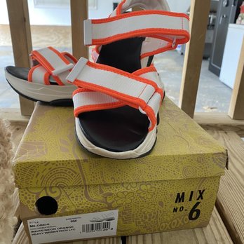 CONSIGNMENT CLOTHIERS - Updated February 2025 - 11 Photos & 40 Reviews ...