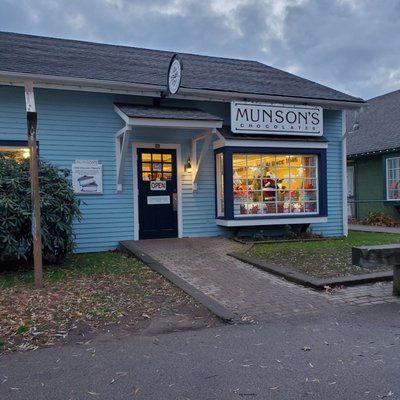 MUNSON’S CHOCOLATES - Updated November 2025 - 118 Photos & 54 Reviews ...