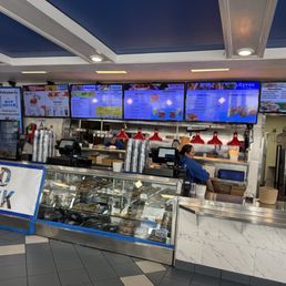 THE MAD GREEK - Updated July 2025 - 2712 Photos & 2252 Reviews - 72112 ...