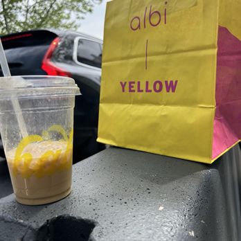 YELLOW THE CAFE - Updated May 2024 - 498 Photos & 220 Reviews - 1524 ...