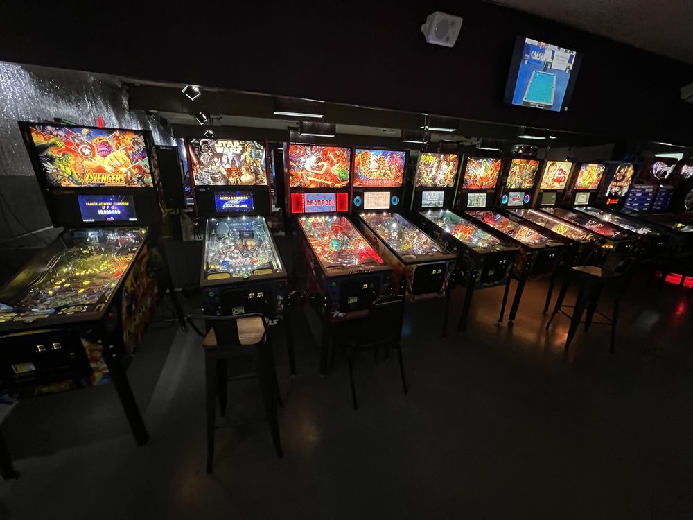 GOOD TIMES BILLIARDS - 30 Photos & 24 Reviews - 4125 Paramount Blvd ...