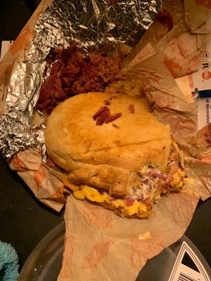 MELO BURGER - Updated December 2025 - 241 Photos & 338 Reviews - 10003 ...