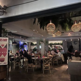 MICHAEL’S GENUINE FOOD & DRINK - Updated April 2025 - 2902 Photos ...