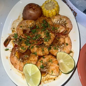 LAGO MARISCOS - Updated November 2024 - 336 Photos & 190 Reviews - 2329 ...
