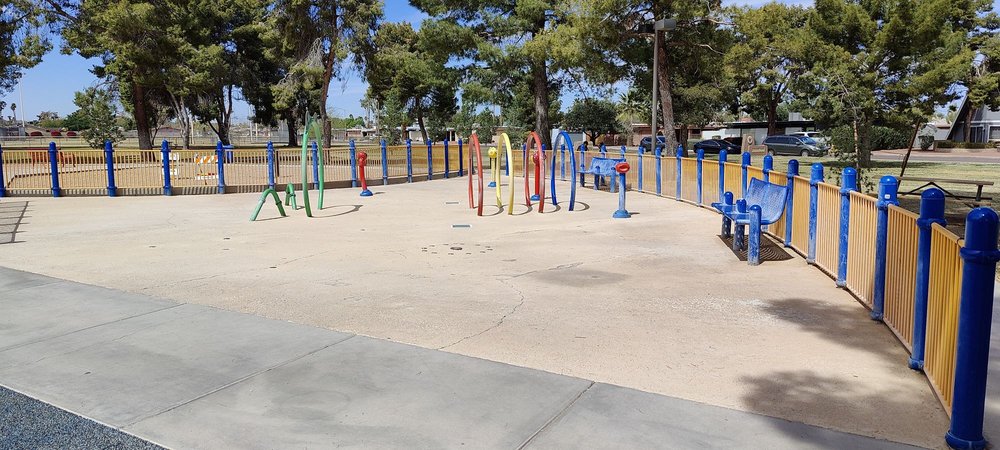 ALTADENA PARK - Updated March 2025 - 25 Photos & 17 Reviews - 3711 E ...