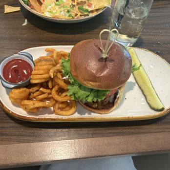 HIGH NOTE CASUAL DINING & DRINK - Updated December 2025 - 17 Photos ...