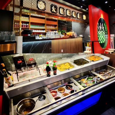 DA LONG YI HOT POT - Updated March 2025 - 320 Photos & 240 Reviews - 42 ...