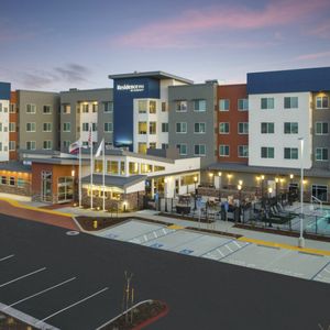 HOLIDAY INN EXPRESS LODI - Updated October 2025 - 91 Photos & 86 ...