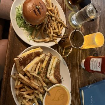 THE JAMES JOYCE IRISH PUB & RESTAURANT - Updated April 2025 - 146 ...