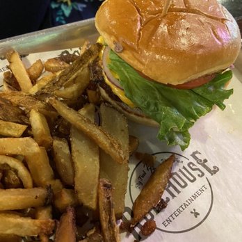 ROLLHOUSE ENTERTAINMENT - SOLON - Updated November 2025 - 250 Photos ...