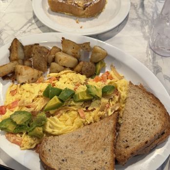 THE HANGRY GOOSE - Updated July 2025 - 142 Photos & 151 Reviews - 11 ...