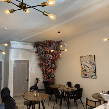 PERLA COFFEE CO & EATERY - Updated September 2025 - 151 Photos & 52 ...