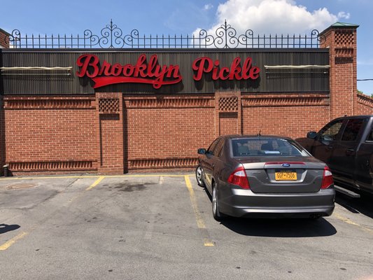 BROOKLYN PICKLE - 75 Photos & 109 Reviews - 1600 W Genesee St, Syracuse ...