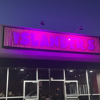 ISLANDER’S - Updated December 2025 - 105 Photos & 45 Reviews - 151 W ...