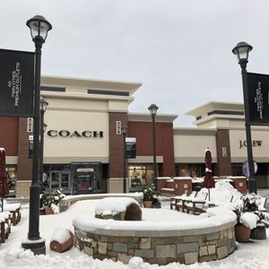 TWIN CITIES PREMIUM OUTLETS - 119 Photos & 81 Reviews - Outlet Stores ...