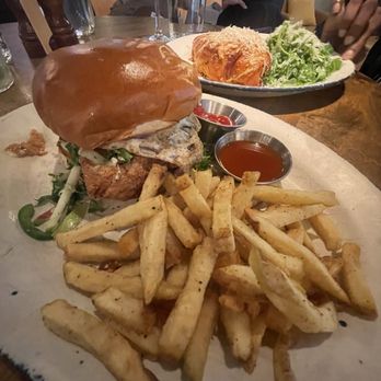 BEATRIX - STREETERVILLE - Updated February 2025 - 1667 Photos & 1389 ...