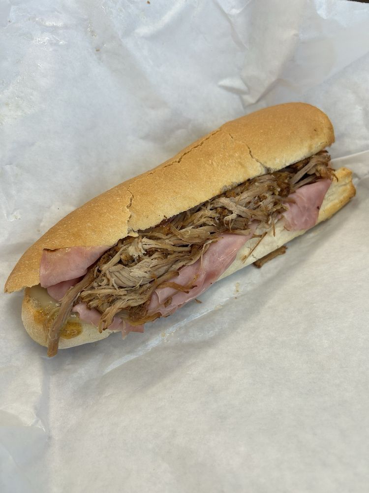 DIXIE DELI - Updated December 2025 - 46 Photos & 90 Reviews - 364A Fm ...