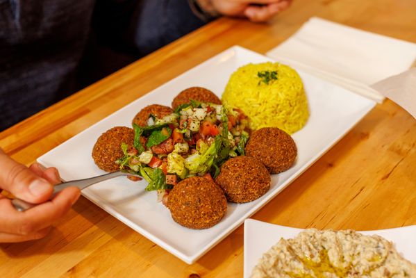 PITA PITA MEDITERRANEAN GRILL - DES PLAINES - Updated May 2026 - 43 ...