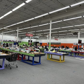 BLACK FRIDAY DAILY DEALS - Updated December 2025 - 142 Photos & 23 ...