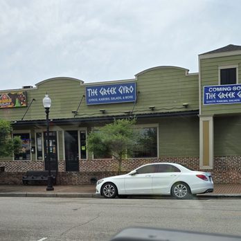 THE GREEK GYRO - Updated January 2026 - 13 Photos - 790 Neches St ...