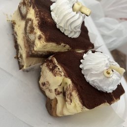 ENZO’S CAFE AND BAKERY - Updated June 2025 - 295 Photos & 201 Reviews ...