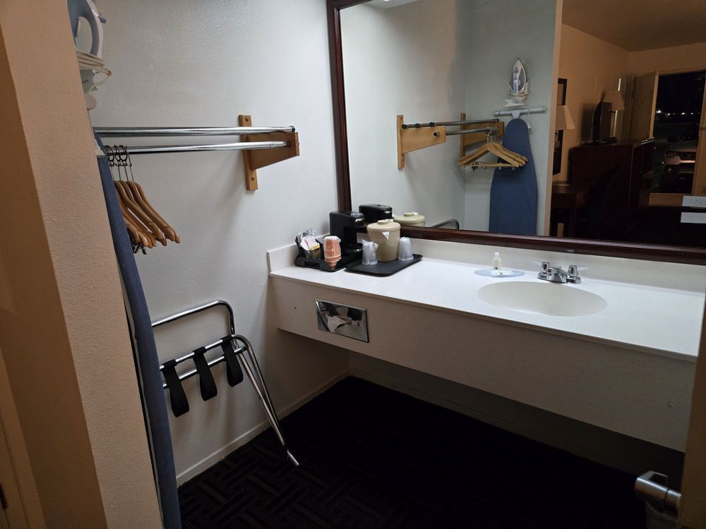 QUALITY INN FRESNO NEAR UNIVERSITY - Updated November 2025 - 38 Photos ...