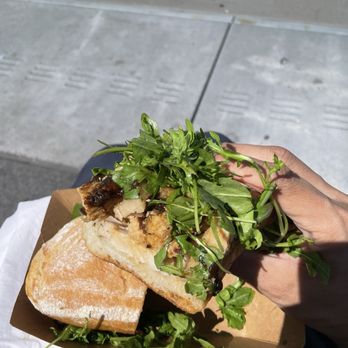 ROLI ROTI GOURMET ROTISSERIE - Updated March 2025 - 2011 Photos & 1632 ...