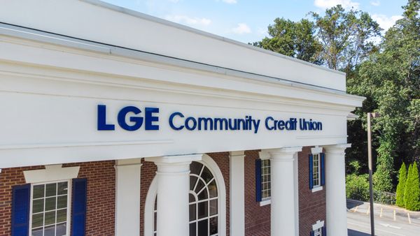 LGE COMMUNITY CREDIT UNION - Updated July 2025 - 10 Reviews - 3891 Cobb ...