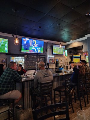 GRIDIRON BAR & GRILL - Updated December 2025 - 85 Photos & 130 Reviews ...