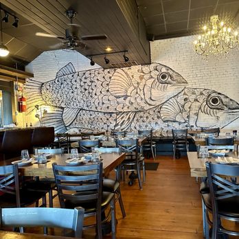 CATCH 109 - Updated August 2025 - 56 Photos & 49 Reviews - 109 S 6th St ...