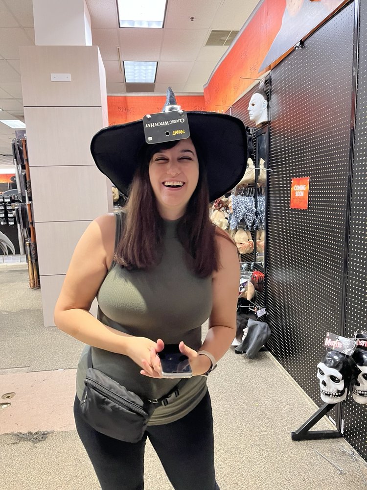 SPIRIT OF HALLOWEEN SUPER STORE - Updated January 2026 - 11521 ...