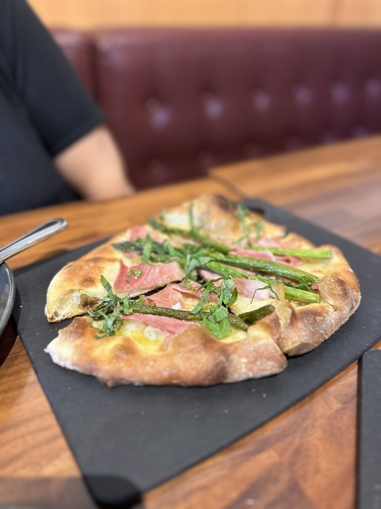 SERIOUS PIE TOTEM LAKE - Updated August 2024 - 265 Photos & 138 Reviews ...