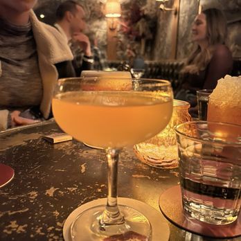 BISOUS - Updated January 2025 - 112 Photos & 47 Reviews - 938 W Fulton ...