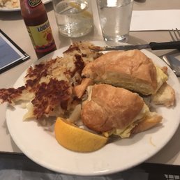 NOOKIES ON WELLS - Updated December 2025 - 481 Photos & 896 Reviews ...