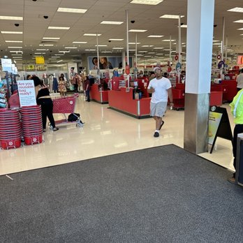 TARGET - Updated March 2025 - 188 Photos & 250 Reviews - 2700 W 120th ...
