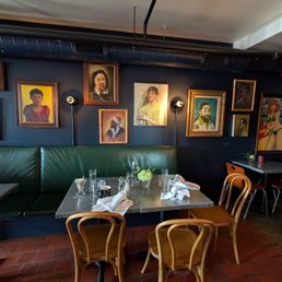 HUMMINGBIRD - Updated September 2025 - 418 Photos & 221 Reviews - 1053 ...