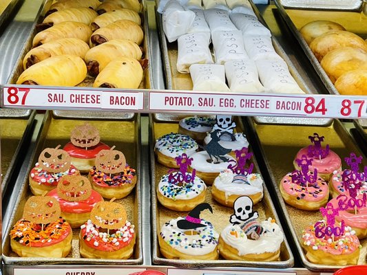 FRIENDLY DOUGHNUT - Updated August 2025 - 30 Photos - 1701 Fairway Dr ...