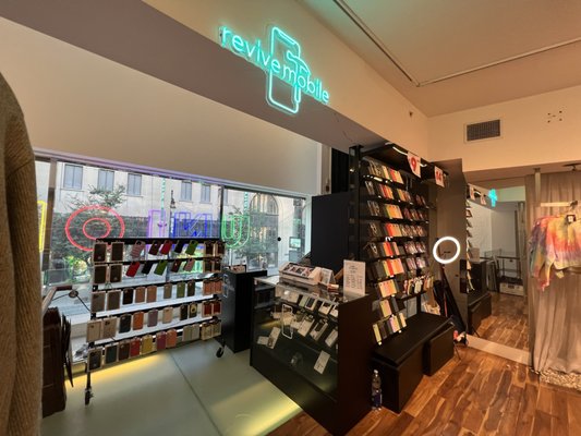 REVIVE MOBILE - Updated February 2025 - 1112 Saint-Catherine Street W ...