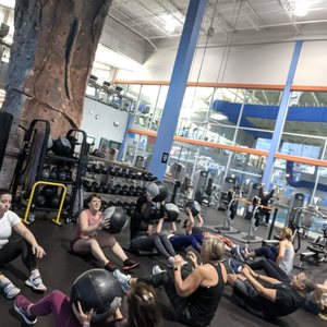 THE WORKOUT CLUB - 17 Photos & 65 Reviews - 18 Orchard View Dr ...