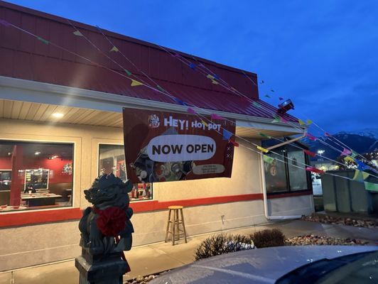 HEY HOT POT - Updated October 2025 - 38 Photos & 36 Reviews - 3701 Wall ...