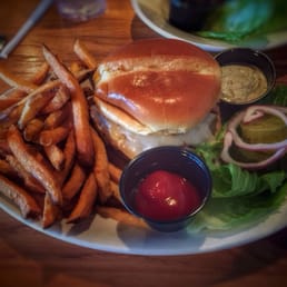 FINICKY FRANKS - Updated December 2025 - 133 Photos & 140 Reviews ...