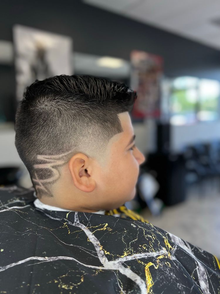 EDWIN THE BARBER FROM FADE CREATION BARBERSHOP - Updated July 2025 - 11 ...