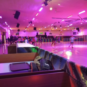 RAINBOW RINK SKATING & ENTERTAINMENT CENTER - Updated March 2025 - 45 ...
