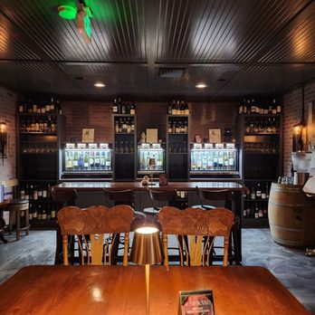 THE LAZY BALLERINA WINE BAR - Updated October 2025 - 30 Photos & 34 Reviews - 319 S Meridian ...