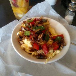 NEW MOON CAFE - Updated December 2025 - 351 Photos & 277 Reviews - 936 ...