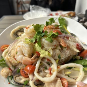 KIN-D THAI KITCHEN - 62 Photos & 30 Reviews - 2110 Artesia Blvd ...