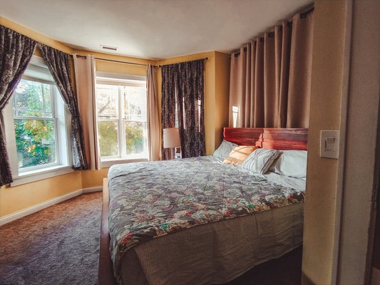 THE GREENLEAF HOUSE - Updated October 2025 - 13 Photos - 1320 W ...