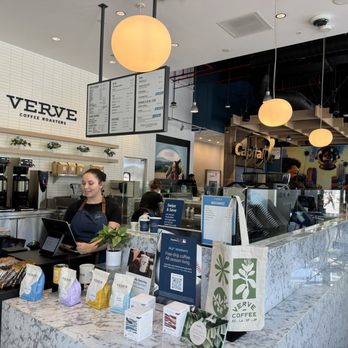 CAPITAL ONE CAFÉ - Updated June 2025 - 313 Photos & 138 Reviews - 801 S ...