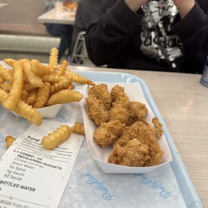 PRETTY BIRD HOT CHICKEN - SUGARHOUSE - 238 Photos & 202 Reviews - 675 E ...